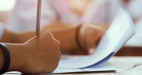 Student Exchange Program: Study Abroad Essay Examples + Flex Essay Topics