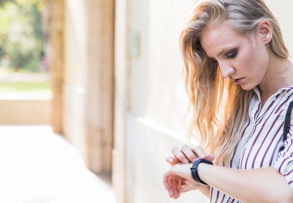 Essay on Being Late to Class: Writing Guide + Reasons for Coming Late ...